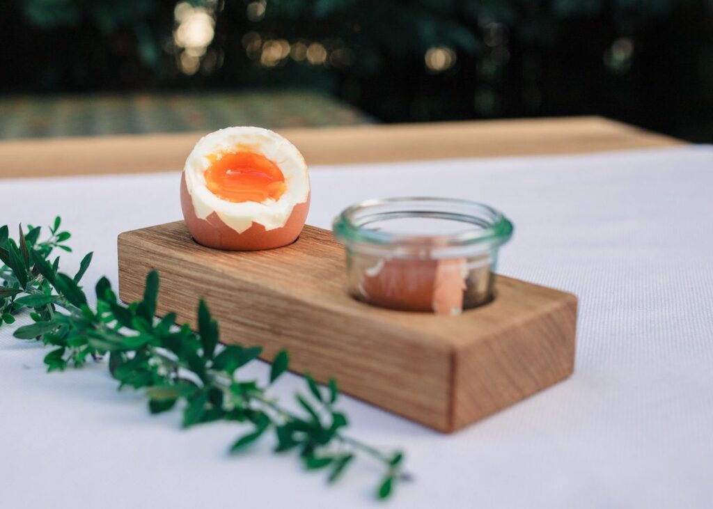 Coquetier original rigolo ou scandinave - Blog déco Clem