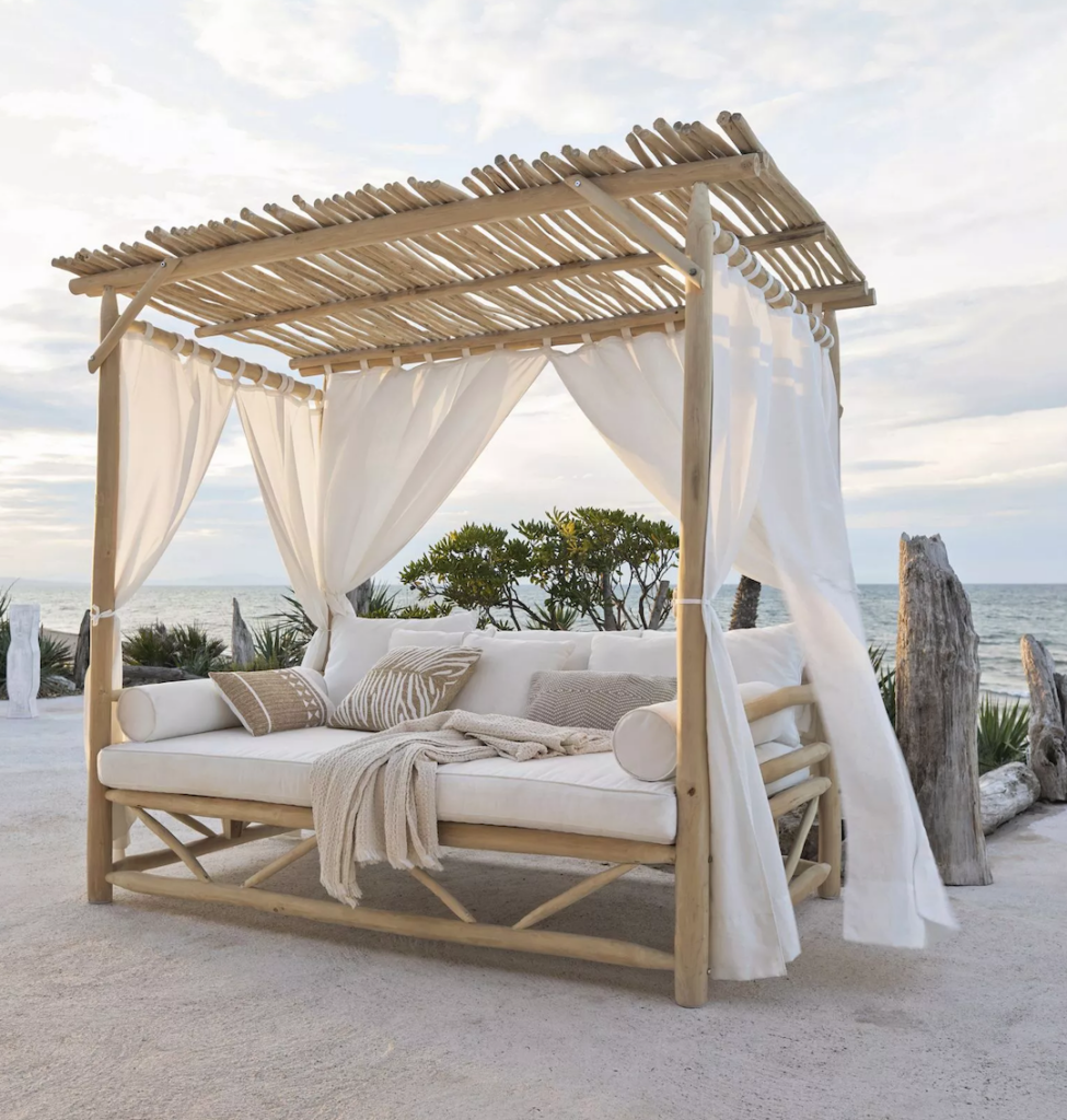 Lit balinais d'extérieur : comment l'aménager - Clem Around The Corner